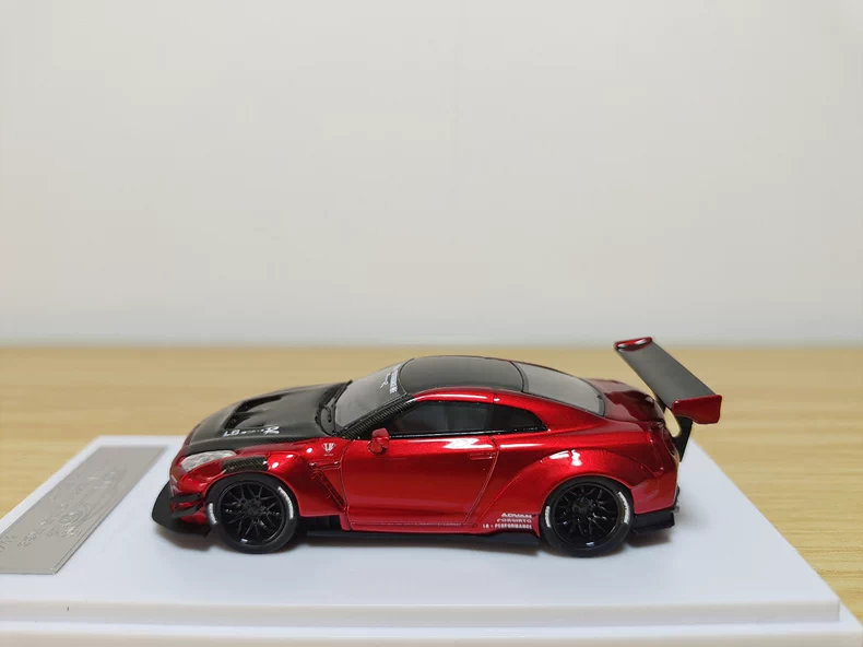 RR Model 1:64 Resin Nissan GT-R R35 LBWK Red - Pablos Diecast Garage