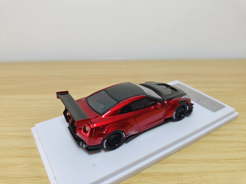 RR Model 1:64 Resin Nissan GT-R R35 LBWK Red - Pablos Diecast Garage